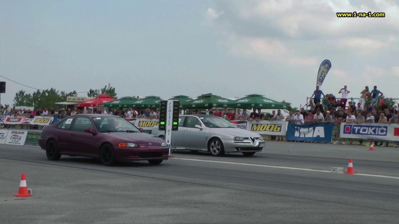 Honda vs Alfa Romeo - YouTube