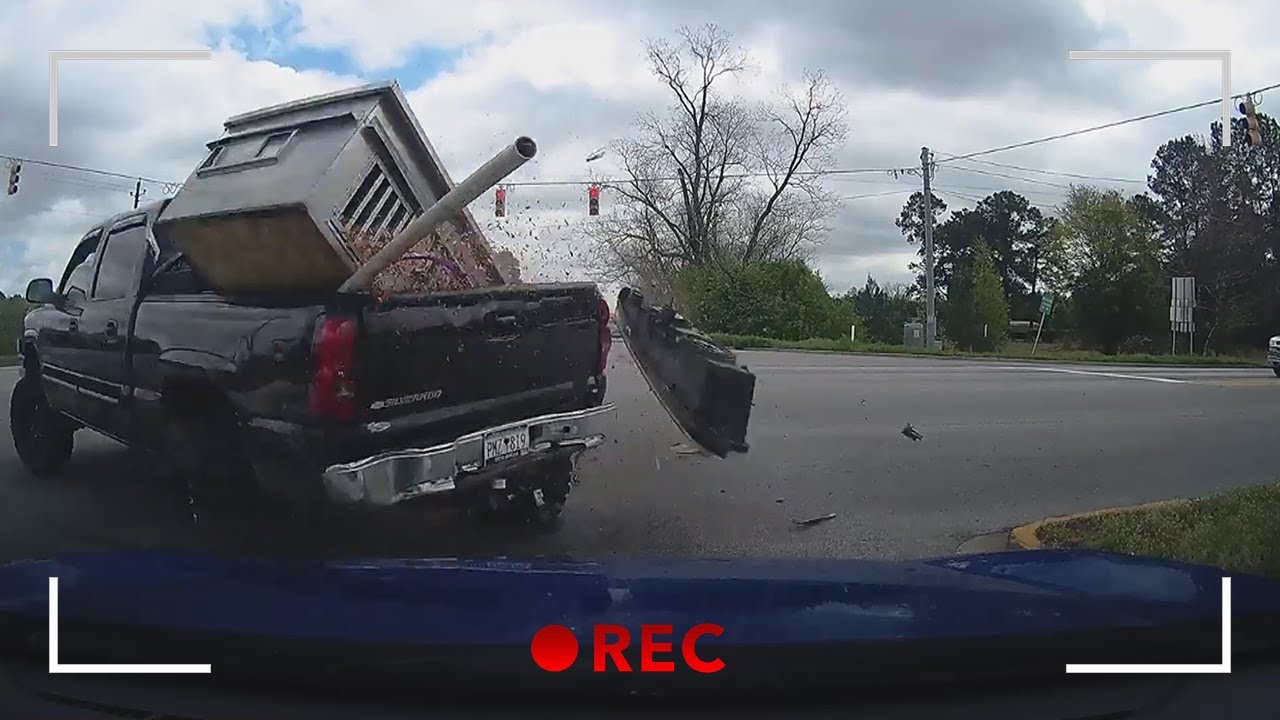 Bad drivers & Driving fails - Learn How to Drive #22 (March 2020) - YouTube