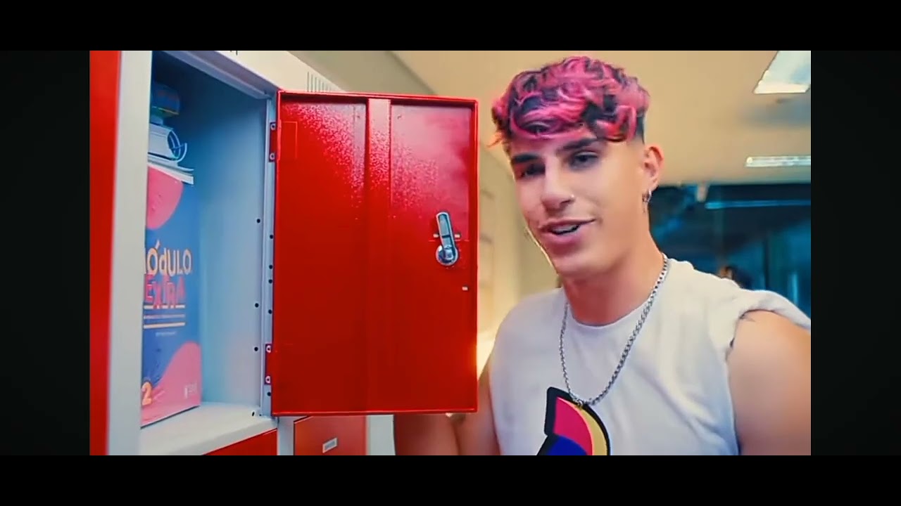 Emily Vick e void vingança clipe completo - YouTube