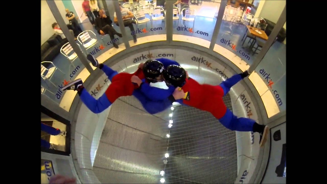 National Kissing Day World Record Airkix Indoor Skydiving Manchester ...