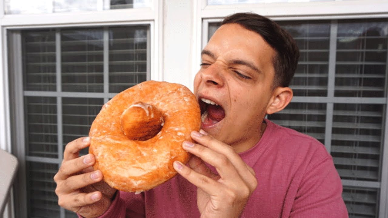EATING THE WORLDS LARGEST DONUT! - YouTube
