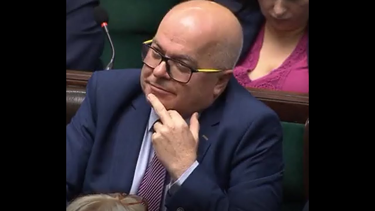 Środkowy palec w sejmie - YouTube