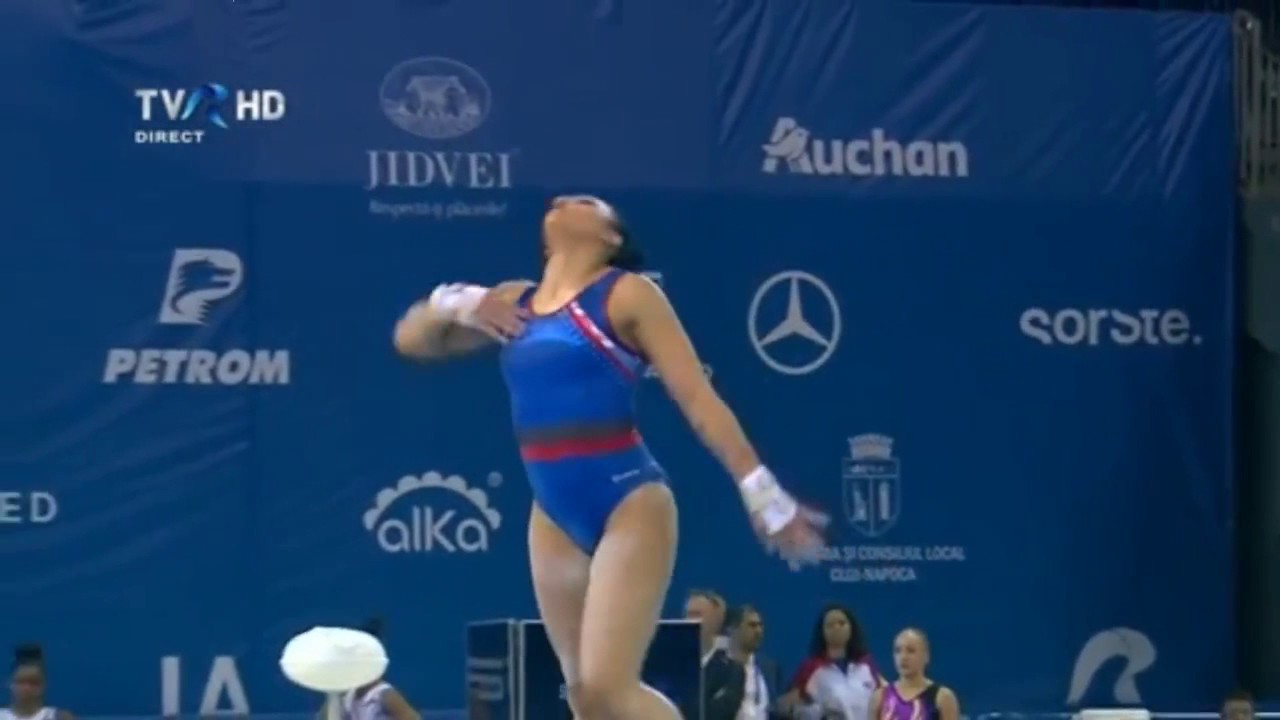 Ellie Downie FX Podium Training Euros 2017 - YouTube