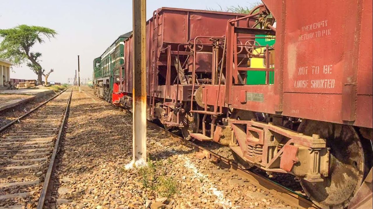 Slow Freight Train Vs Fast Jinnah Express Dual Action at Jia Bagga ...
