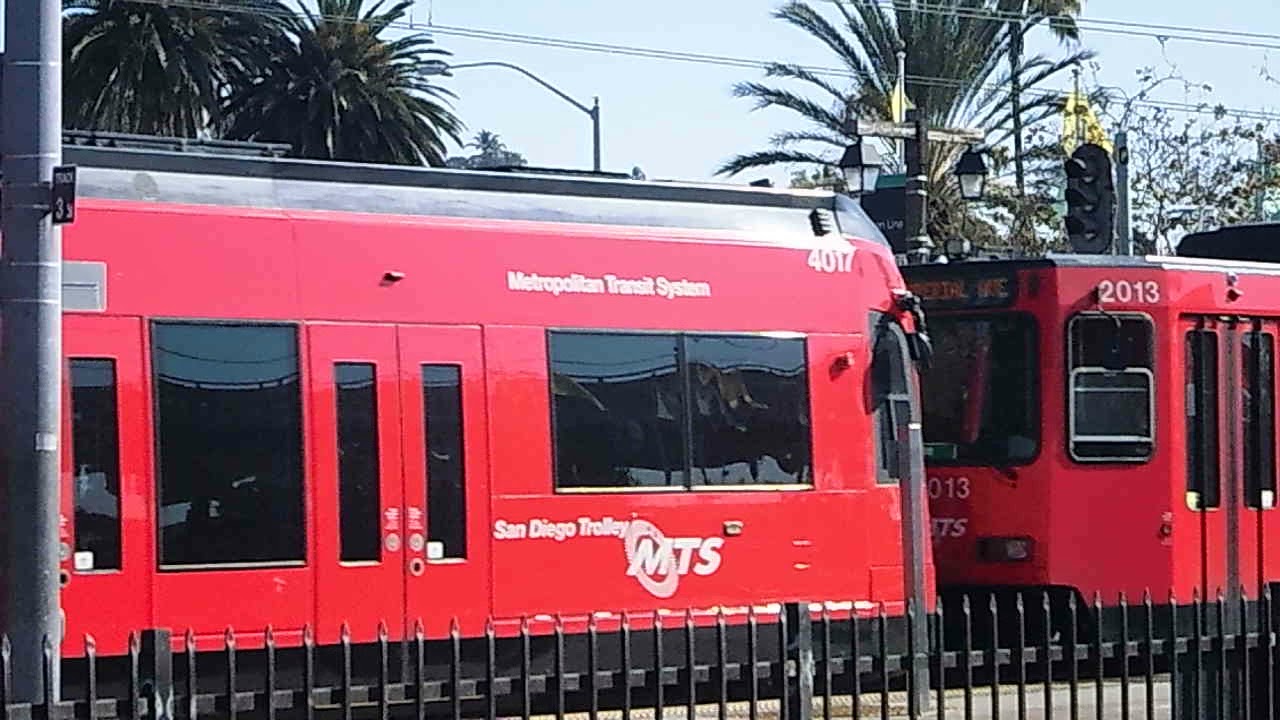 San Diego Trolley SD100 2013 Departs at old town tc to 12th & Imeprial ...