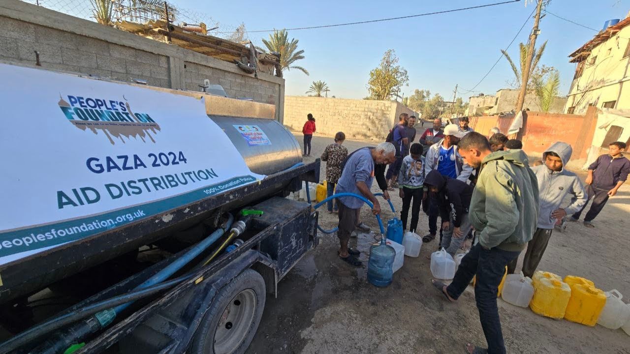 Gaza Water Distribution | People's Foundation | Project Gaza - YouTube