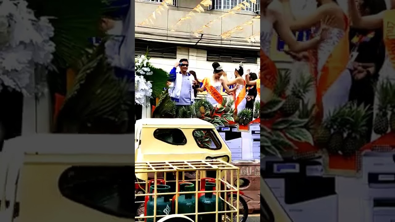 Pinyasan Festival Parade - YouTube