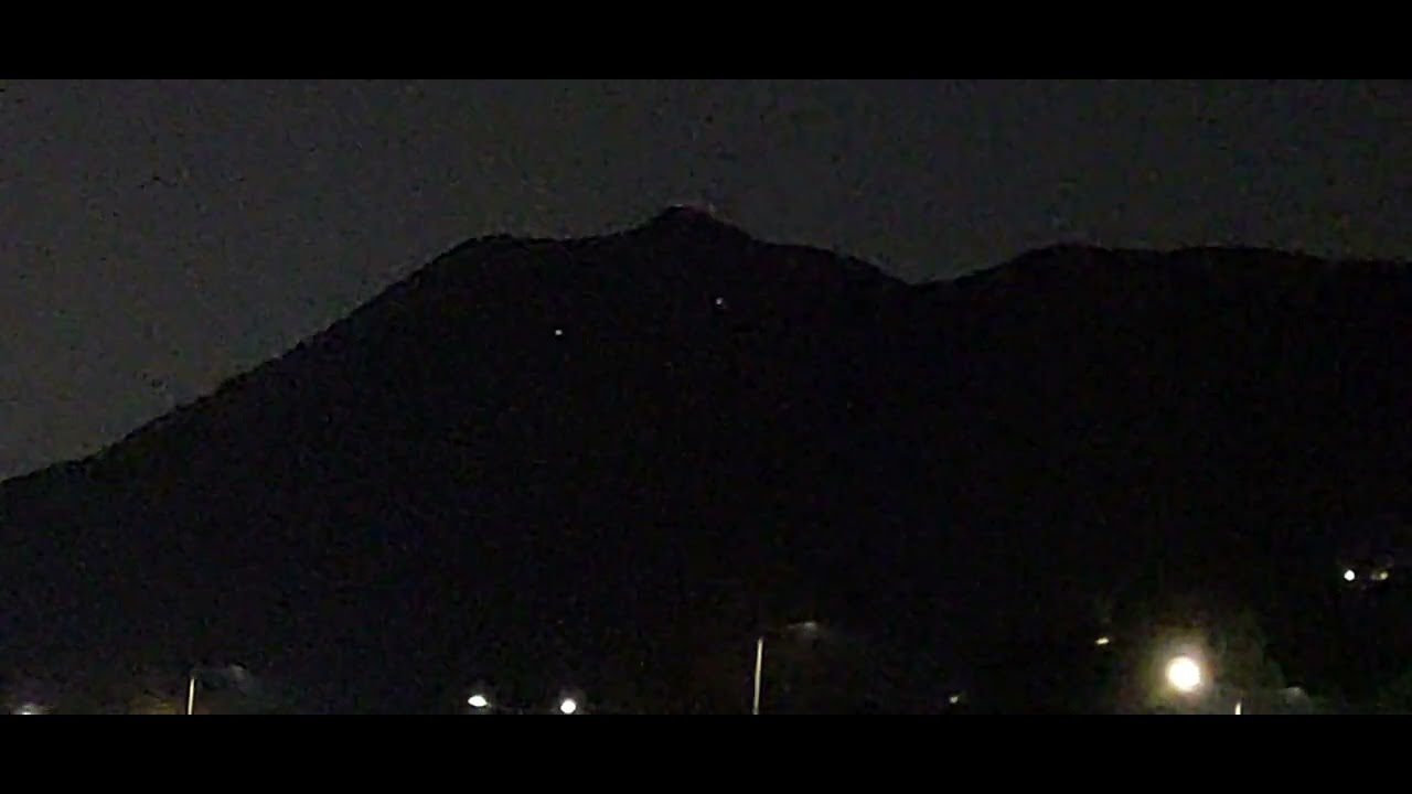 ES COMPLICADO SUBIR UN CERRO EN LA NOCHE CON FOCOS O NO..? - YouTube