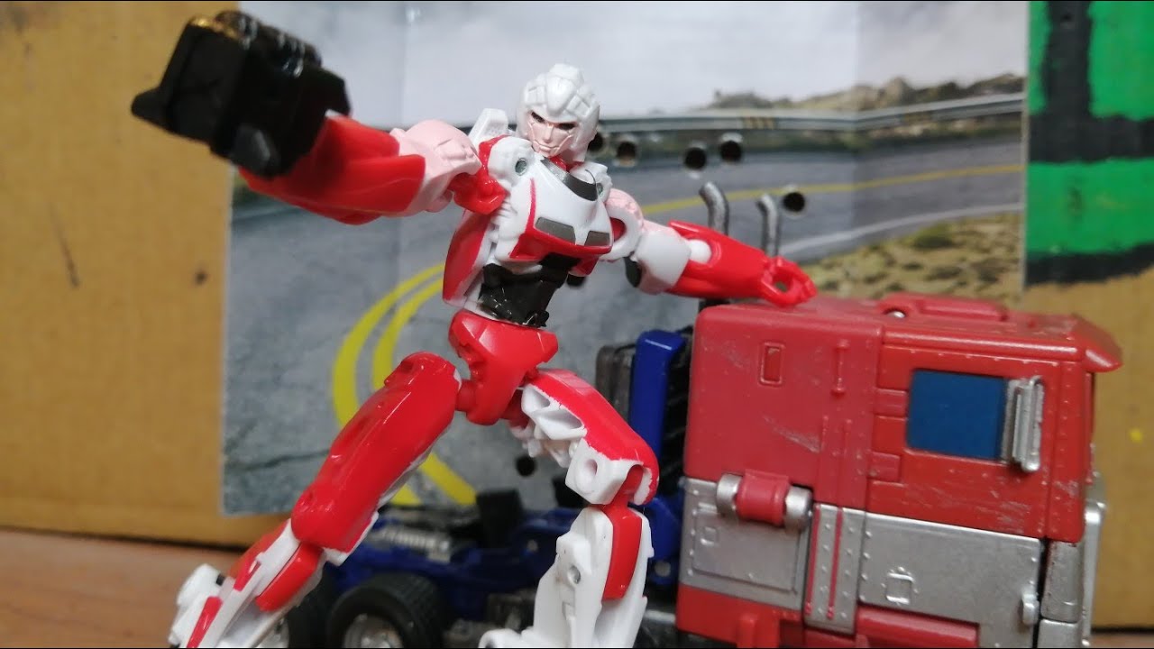 Studio Series Arcee Core Class Transformers Rise of the Beasts Unboxing ...