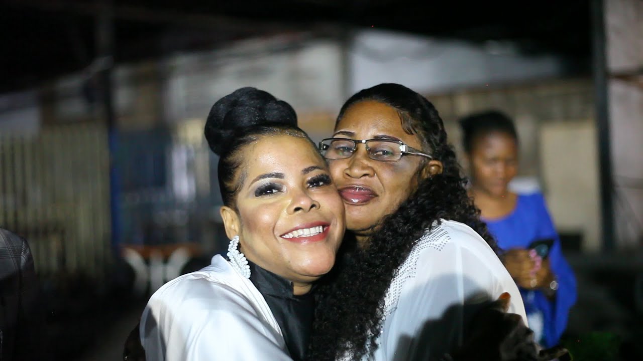 APOTRE TAMBU LUKOKI A CONSACRER NADINE MAMENGI COMME PASTEUR ...