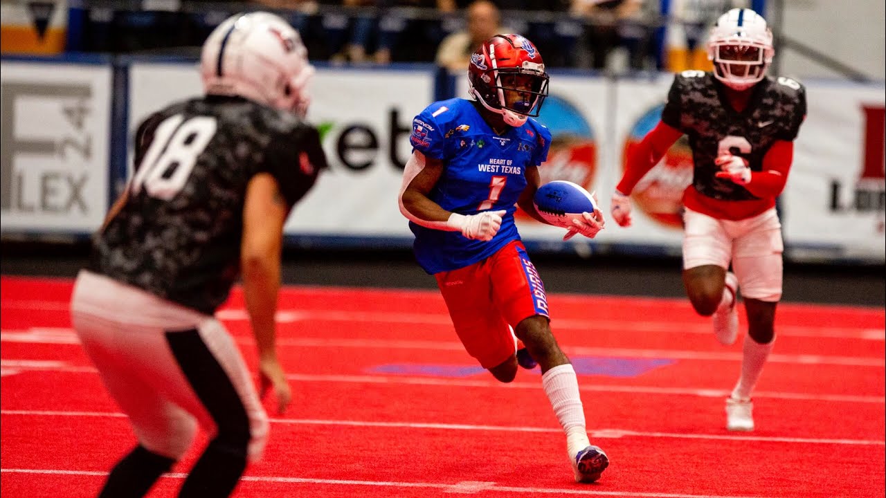 Carlos Thompson “Los” Warbirds Highlights - YouTube