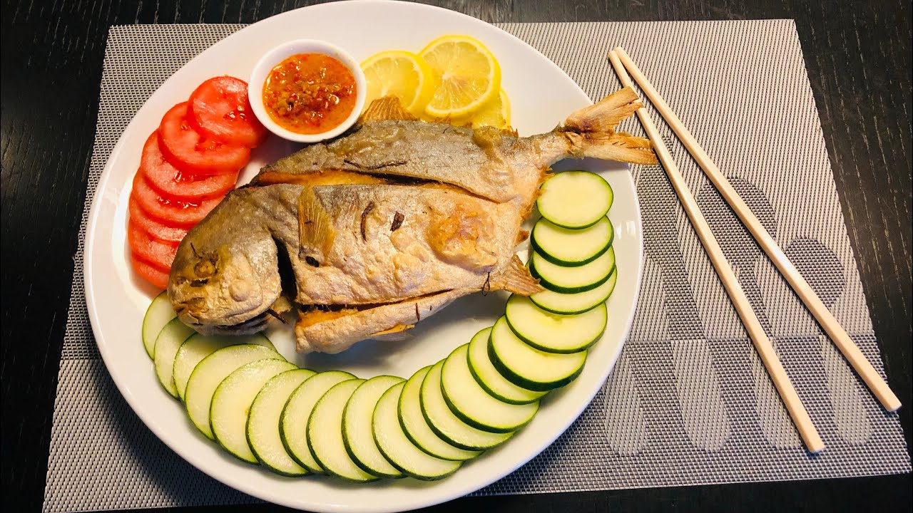This is how I Fried Pompano Fish || Mugs Cooking - YouTube