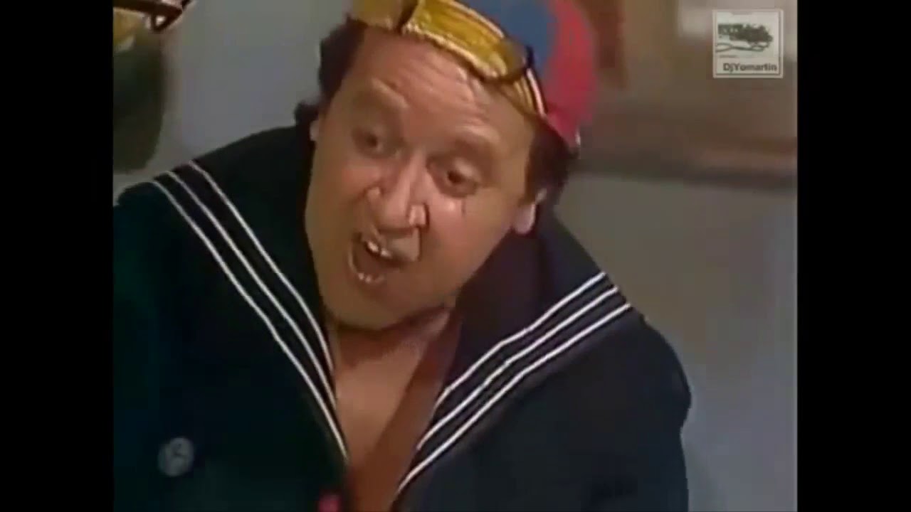 CHAVO DEL 8 - Las ambulancias de Quico - YouTube