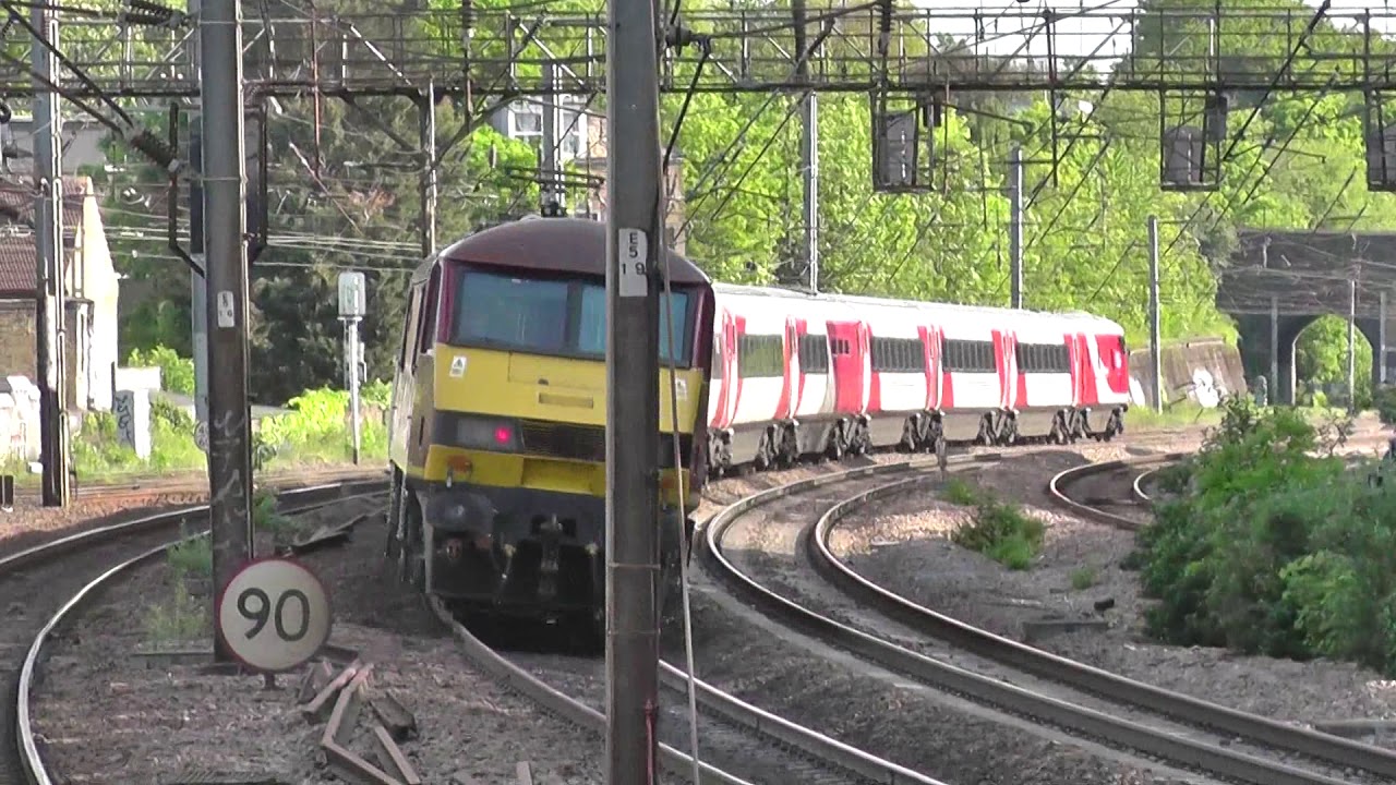 Harringay Train Station - 11th & 12th May 2019 - YouTube