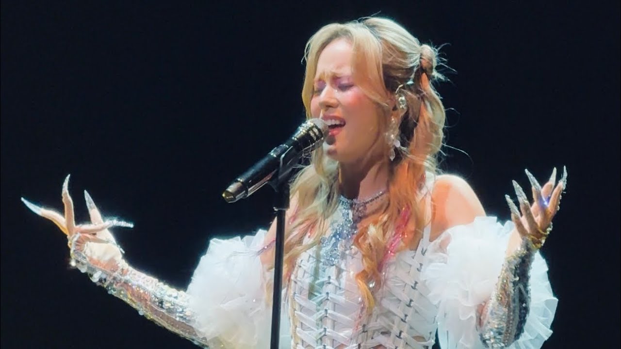 [4K][240716]XG - Juria Solo - Hello - [The First Howl] in Singapore ...