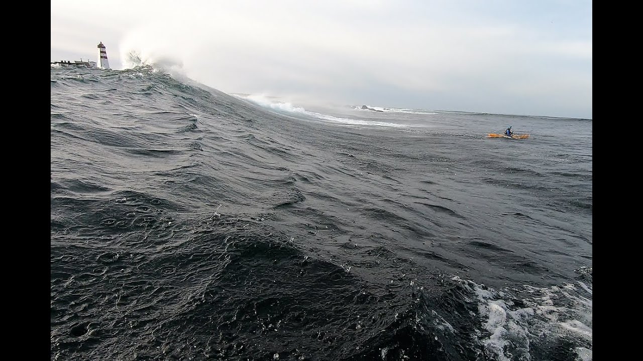 Kayak surfing on BIG 4-meter waves and 10 stars surf forecast! What hit ...
