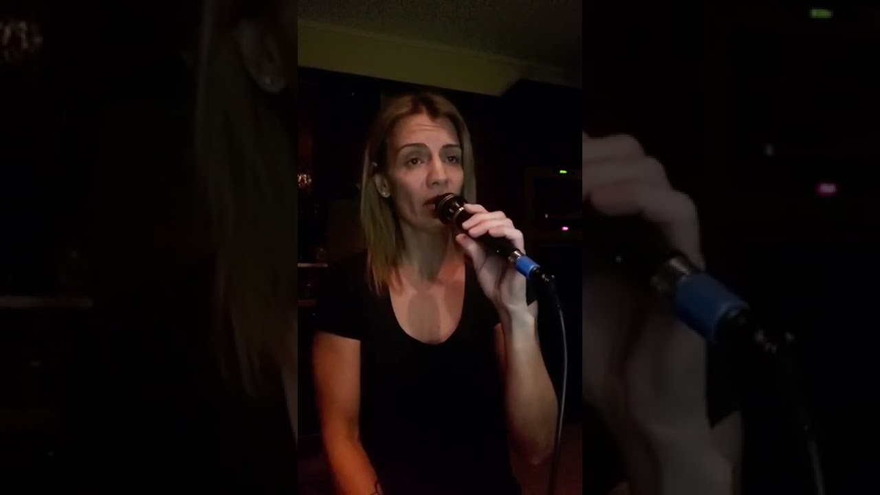 Ο Μαρμαρωμενος βασιλιας (Χ. Αλεξιου) - YouTube