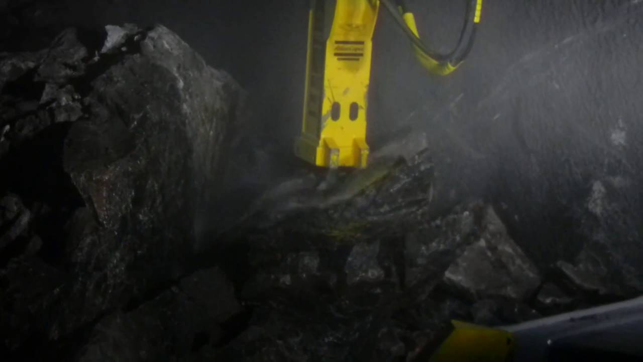 Brokk 800 Oversized Rock Breaking in Iron Mine - YouTube