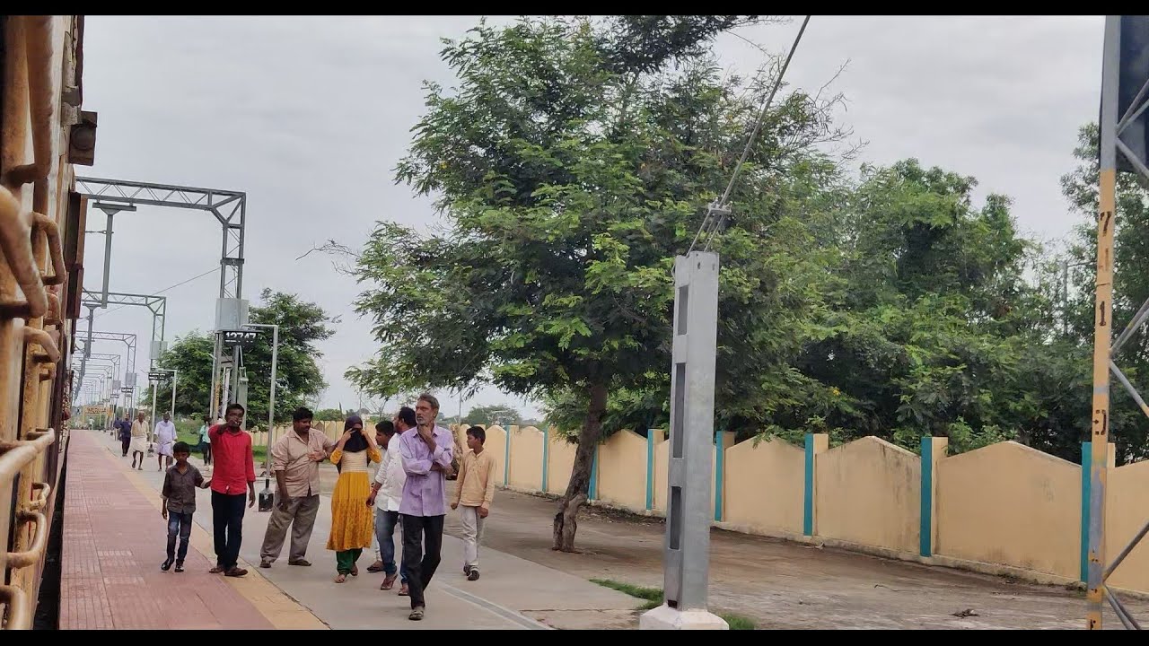 INDIA: PIDUGURALLA (PGRL) Railway Station From Train - SCoR Zone ...