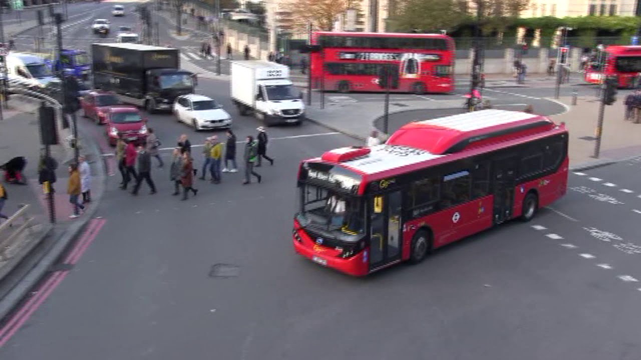 Electric buses on London bus route 360. - YouTube