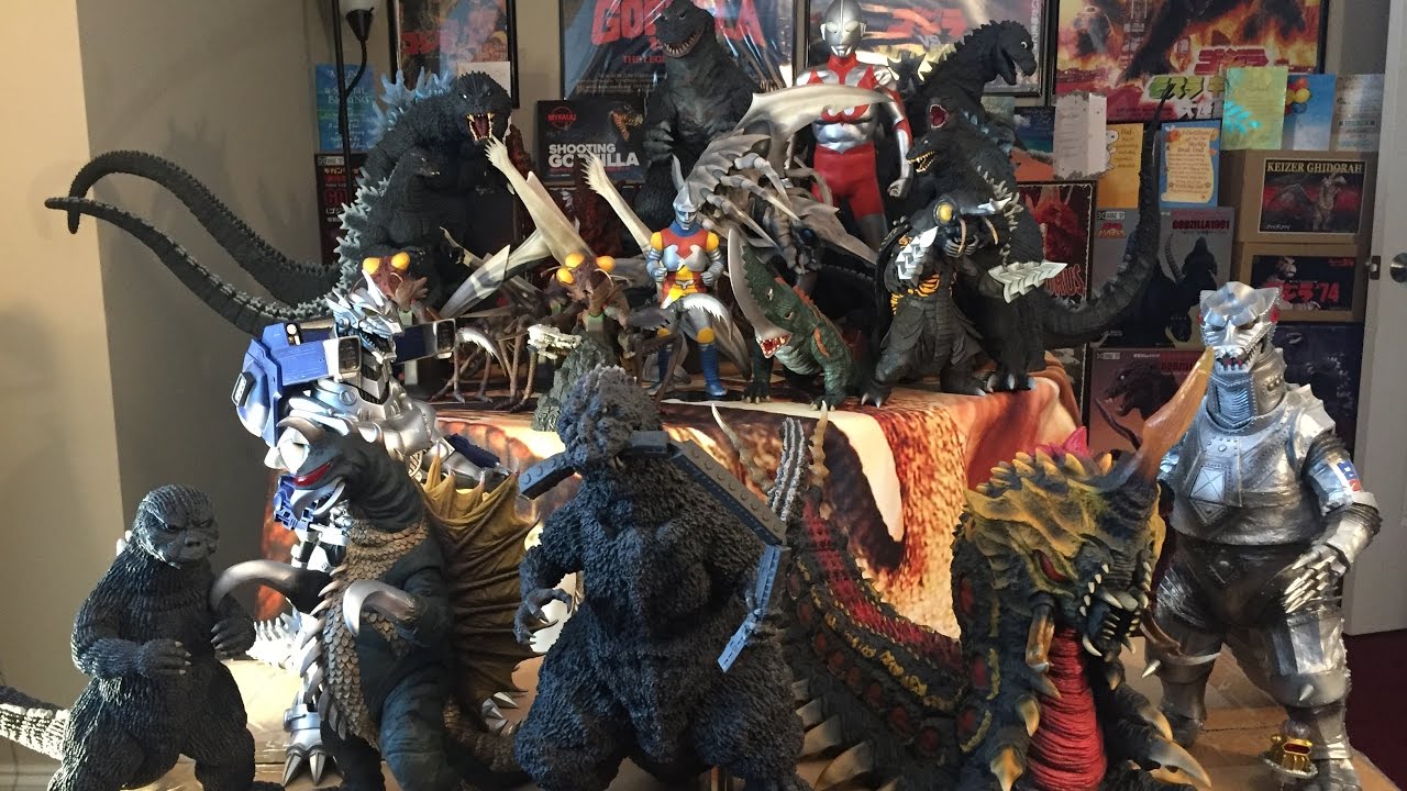 X-Plus Figure of the Year: 2016 - YouTube