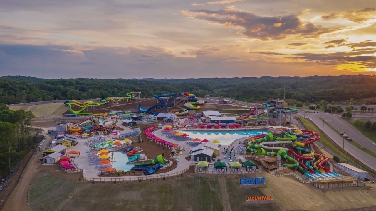 Soaky Mountain Waterpark Overview - YouTube