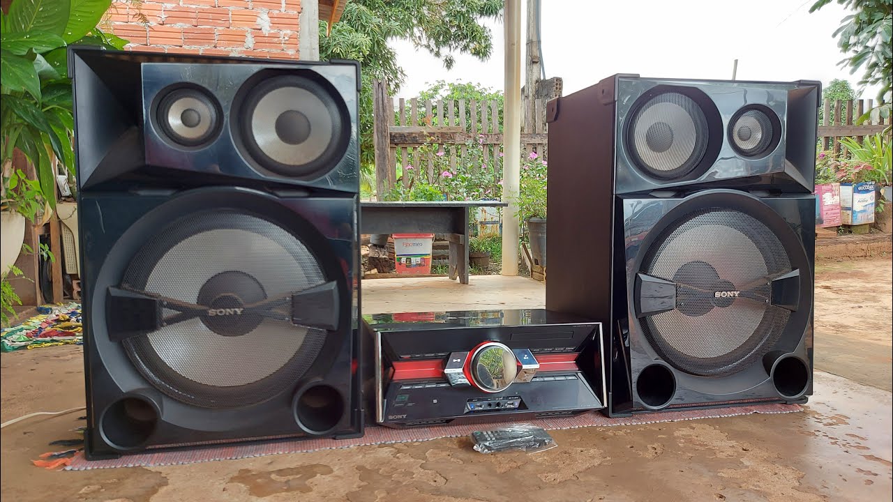 video inédito Shake 7 tocando em local aberto, vamos ver se ele é ...