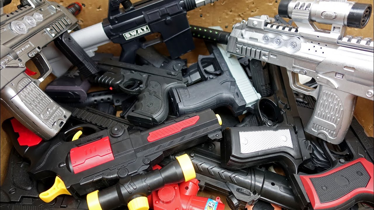 GUNS TOYS ! BB Pistols Toy Machine Guns and Swat Team Weapon Set - YouTube