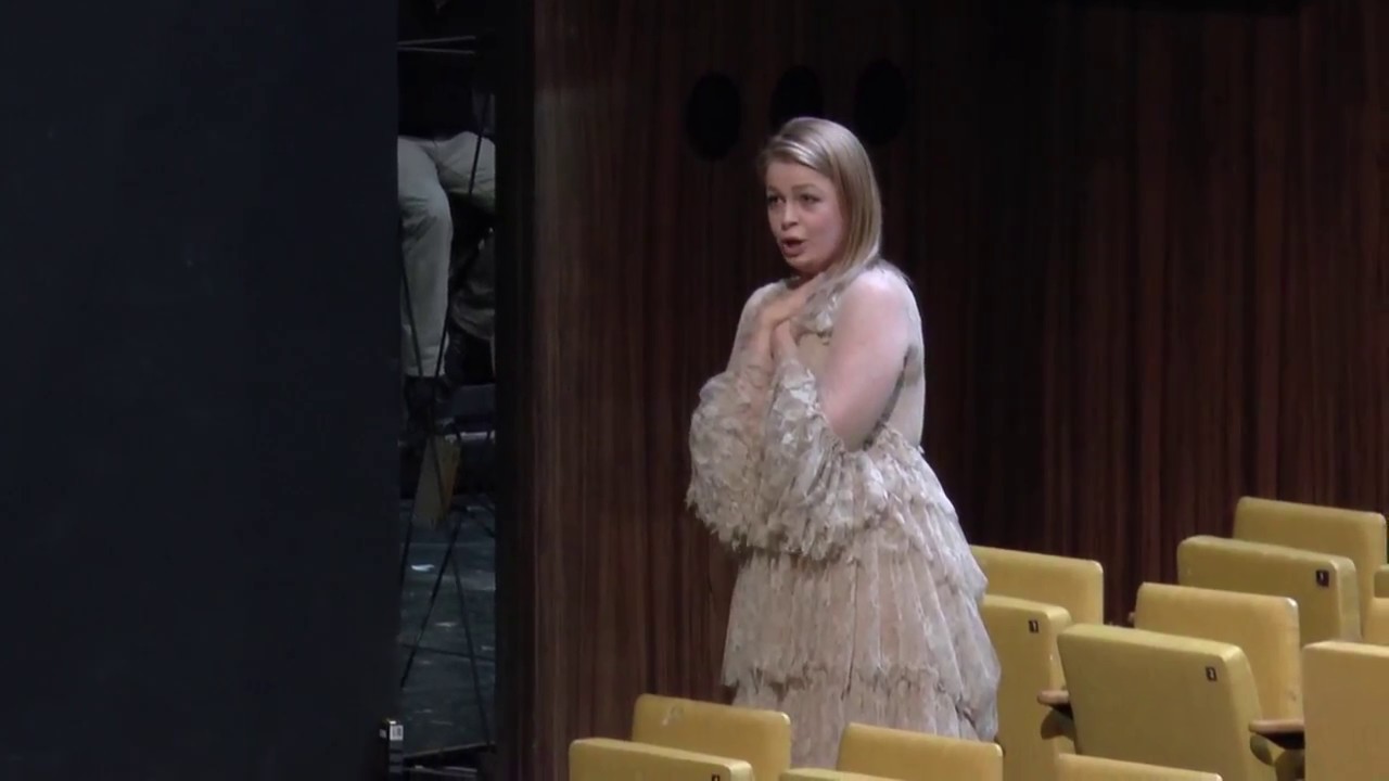 Siobhan Stagg as Gilda: rehearsal excerpt "Caro Nome" (Deutsche Oper ...