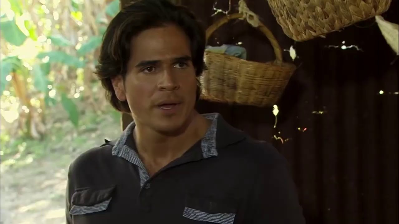 Octavio abandona a Maricruz | Corazón Indomable - YouTube