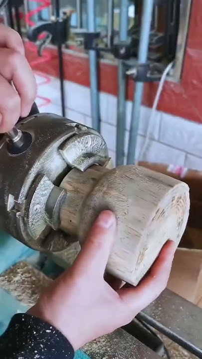 Wood turning- make a vase ! #woodworking #woodturning #vase #diy #craft - YouTube