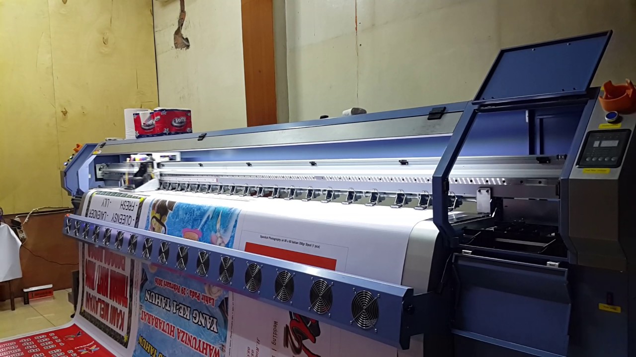 Allwin Outdoor Printing Machine 3,2m C4i Konika Minolta - YouTube