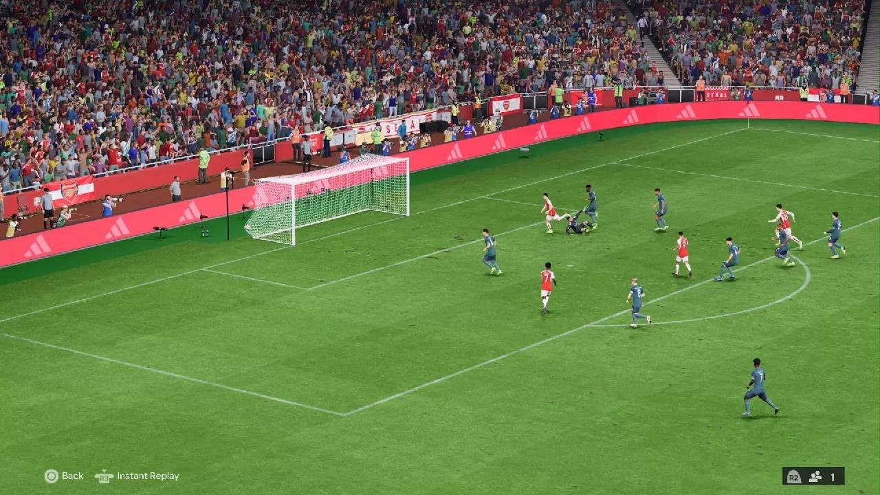 EA SPORTS FC 24: Flair Playstyle triggers auto Nutmegs - YouTube