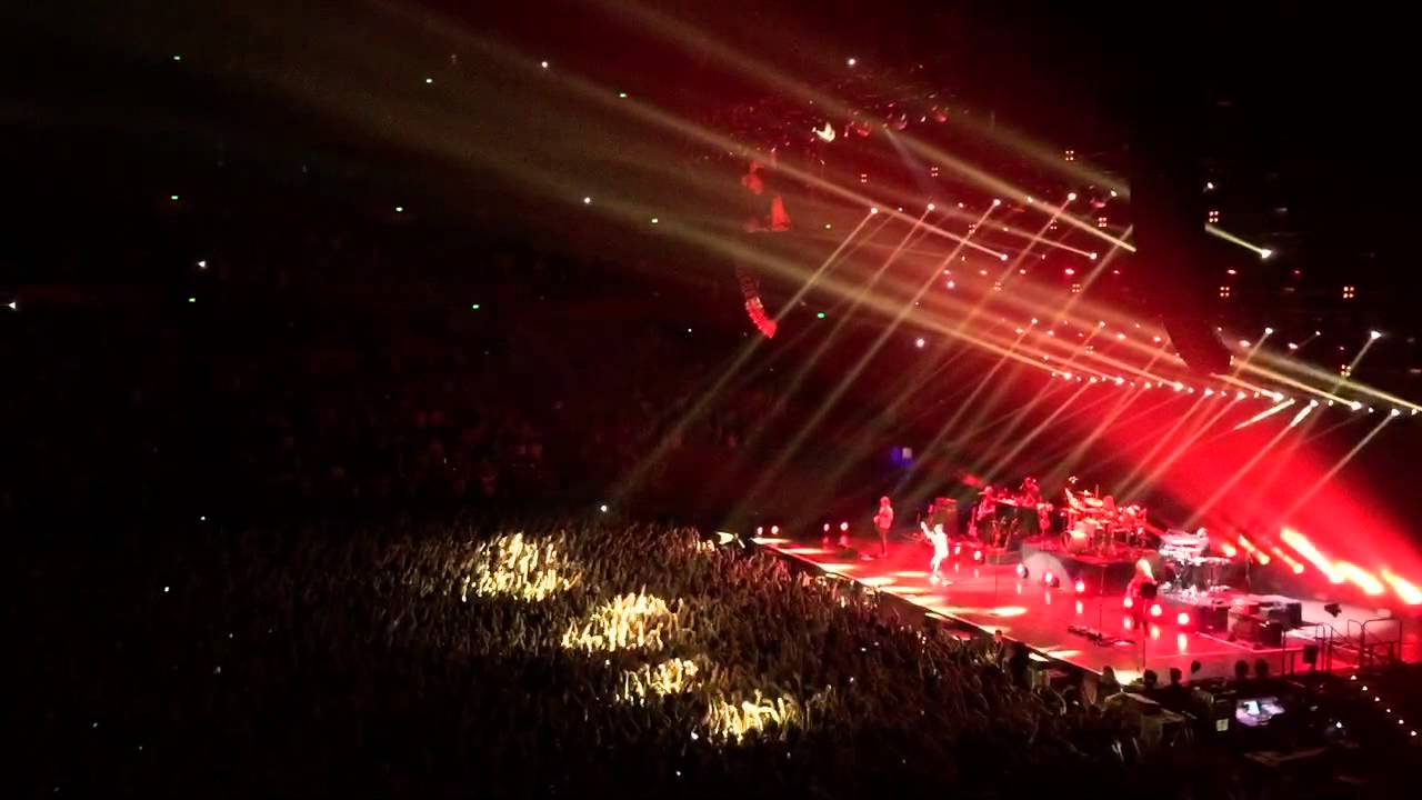 Maroon 5 - Sydney Concert 2015 - YouTube