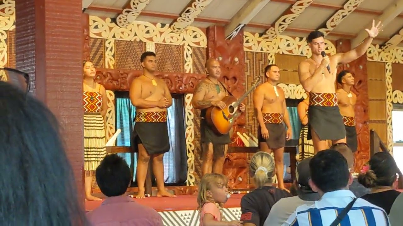 Polynesian Cultural Center — Aotearoa Cultural Presentation - YouTube