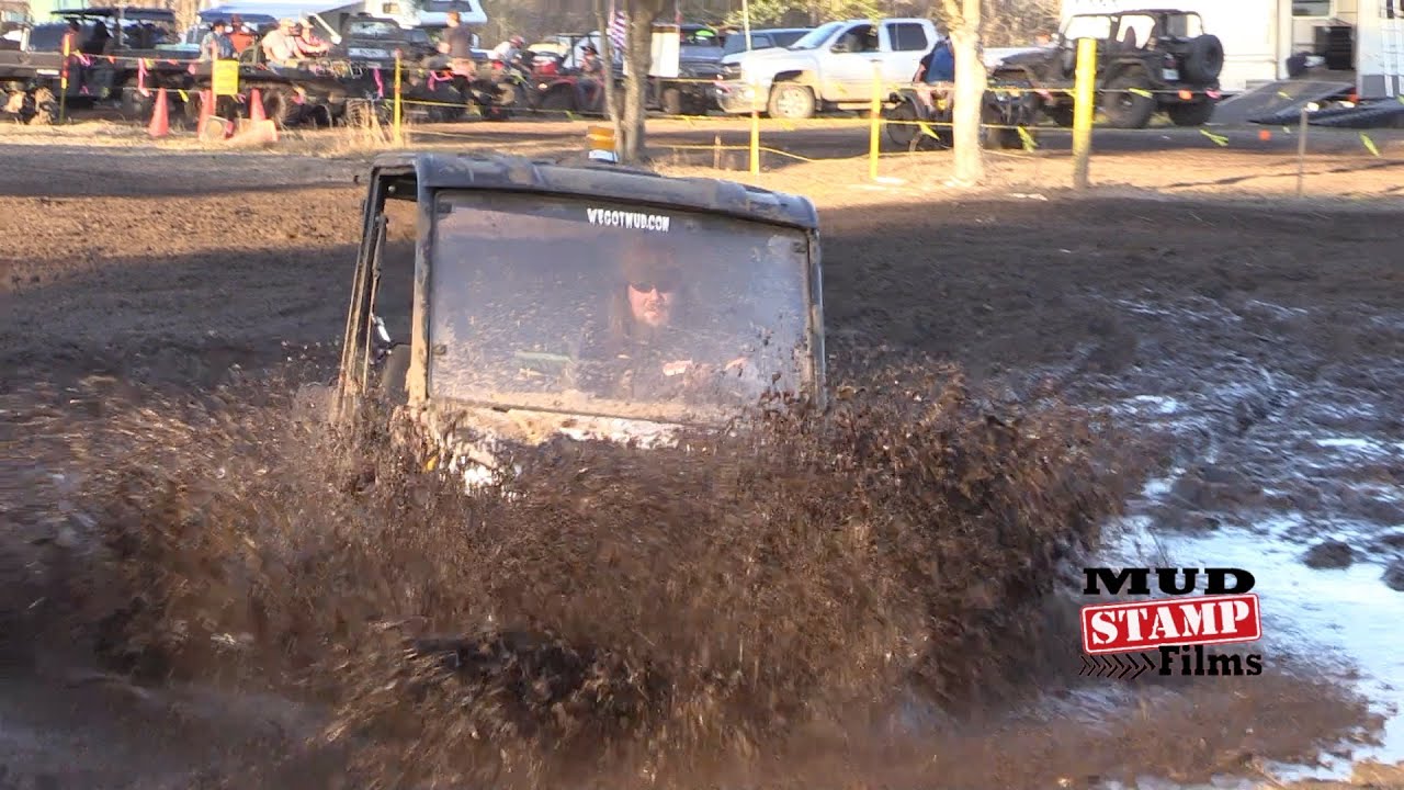 Polaris Ranger Mud Bogging - YouTube