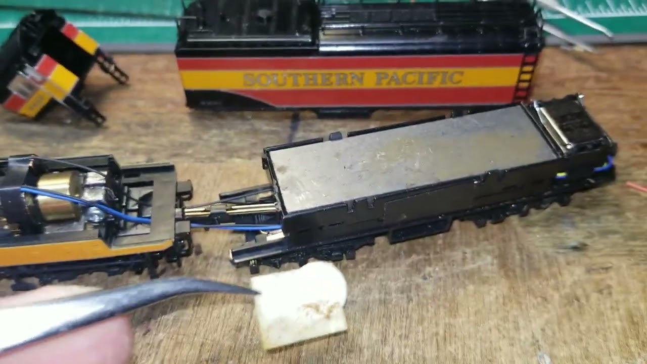 OG 126-0301 Kato USA N scale GS4 with aftermarket 'install' part 2. The ...