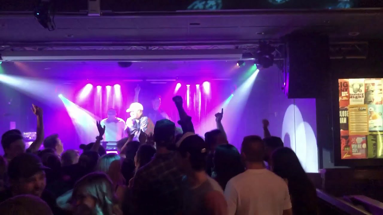 Darren Day Live at Darcy's pre Covid 19 - YouTube Music