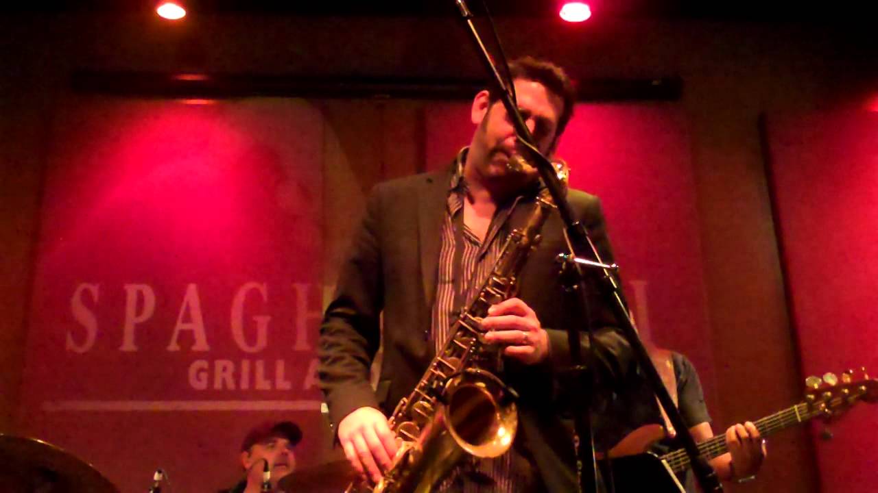 Steve Cole Performs Curtis Live At Spagehttinis - YouTube