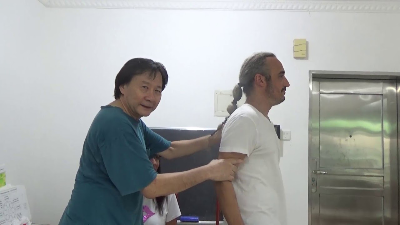 Qigong proper sitting posture. - YouTube
