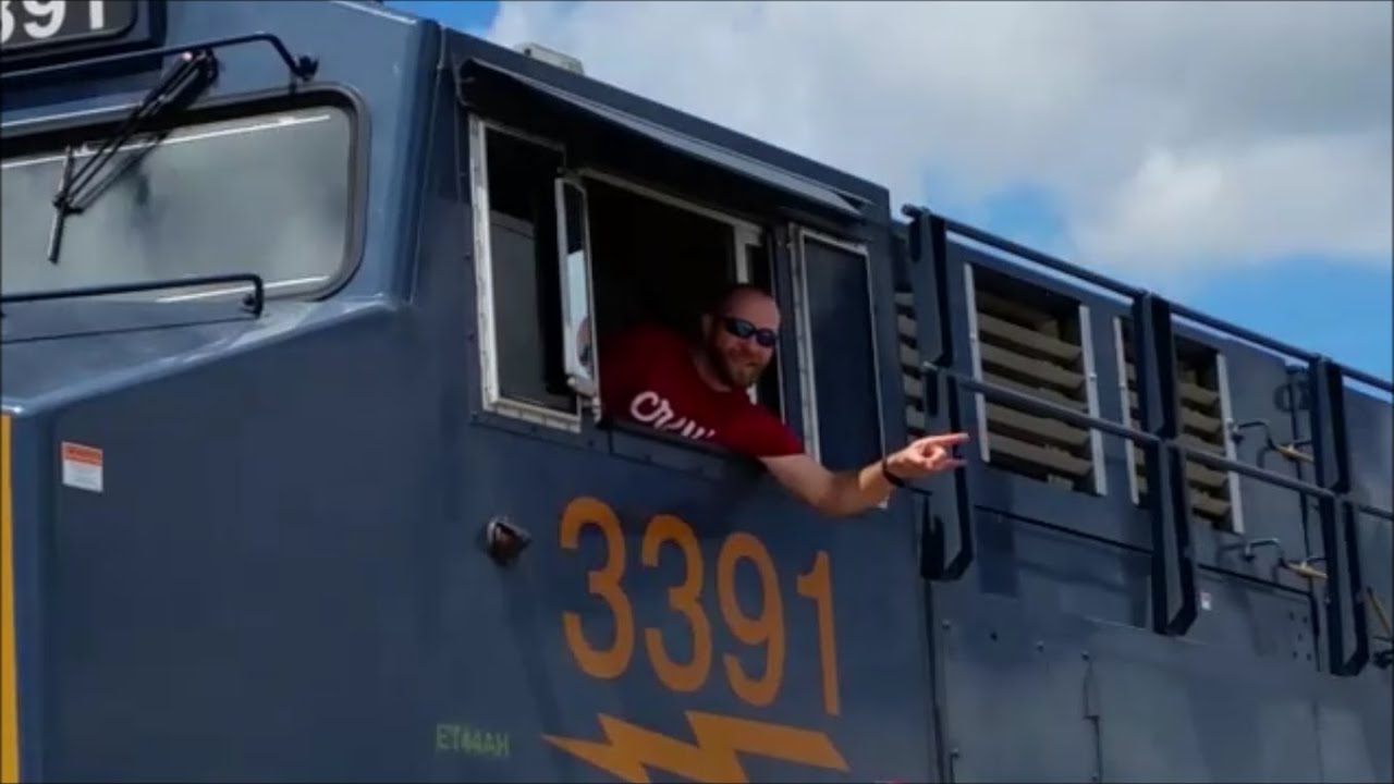 [CSX]3391 ET44AH Solo Leads W067-05 Company Ballast Train W/Mr B & The ...