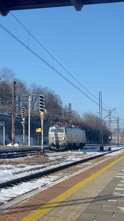 ET22-143 CTL Logistics Przelot przez Mysłowice w Kierunku Trzebini #shorts - YouTube