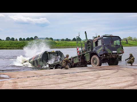 Construction of a Floating Bridge In Under 30 Minutes