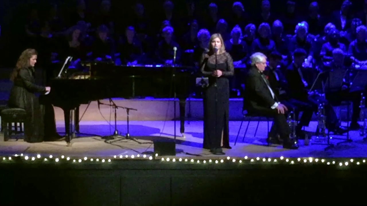 Caitlin Drake Tawel Nos - YouTube