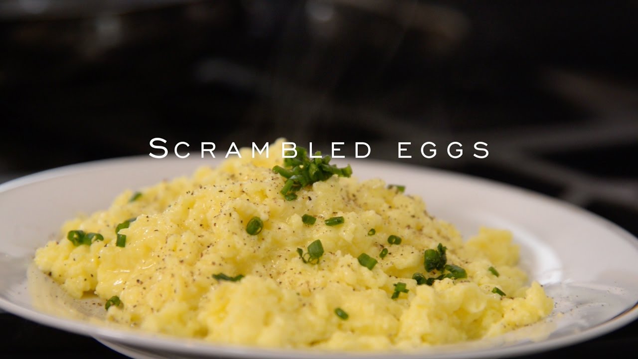 How to cook perfect scrambled eggs - YouTube