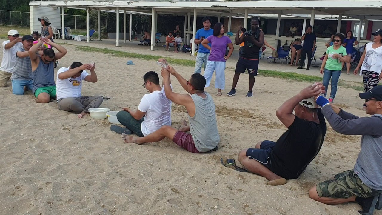 Water Relay Game in The Beach - YouTube