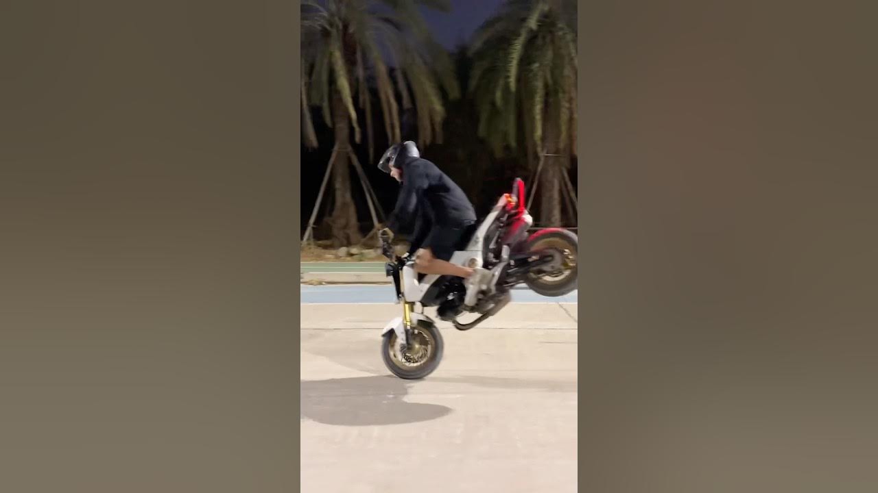 Honda msx stunt Thailand - YouTube