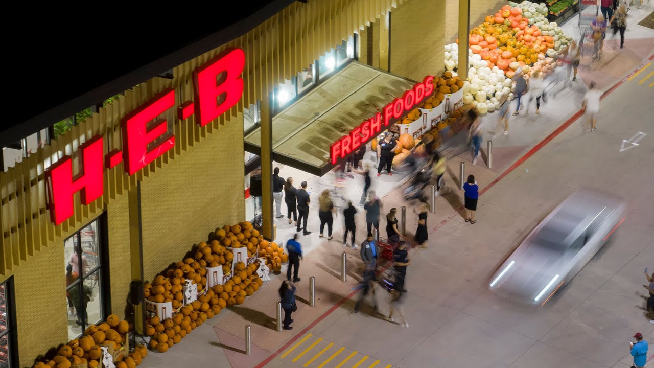 Drone video: H-E-B Frisco location opens in North Texas - YouTube