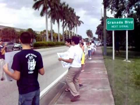 HIGHWAY SING-A-LONG: Build Me Up Buttercup Edition - YouTube