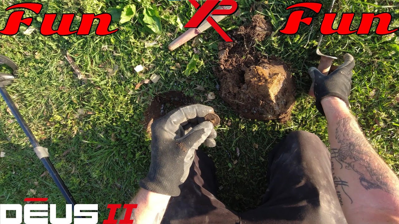 Metal Detecting Fun Fun XP DEUS 2 Live Digs - YouTube